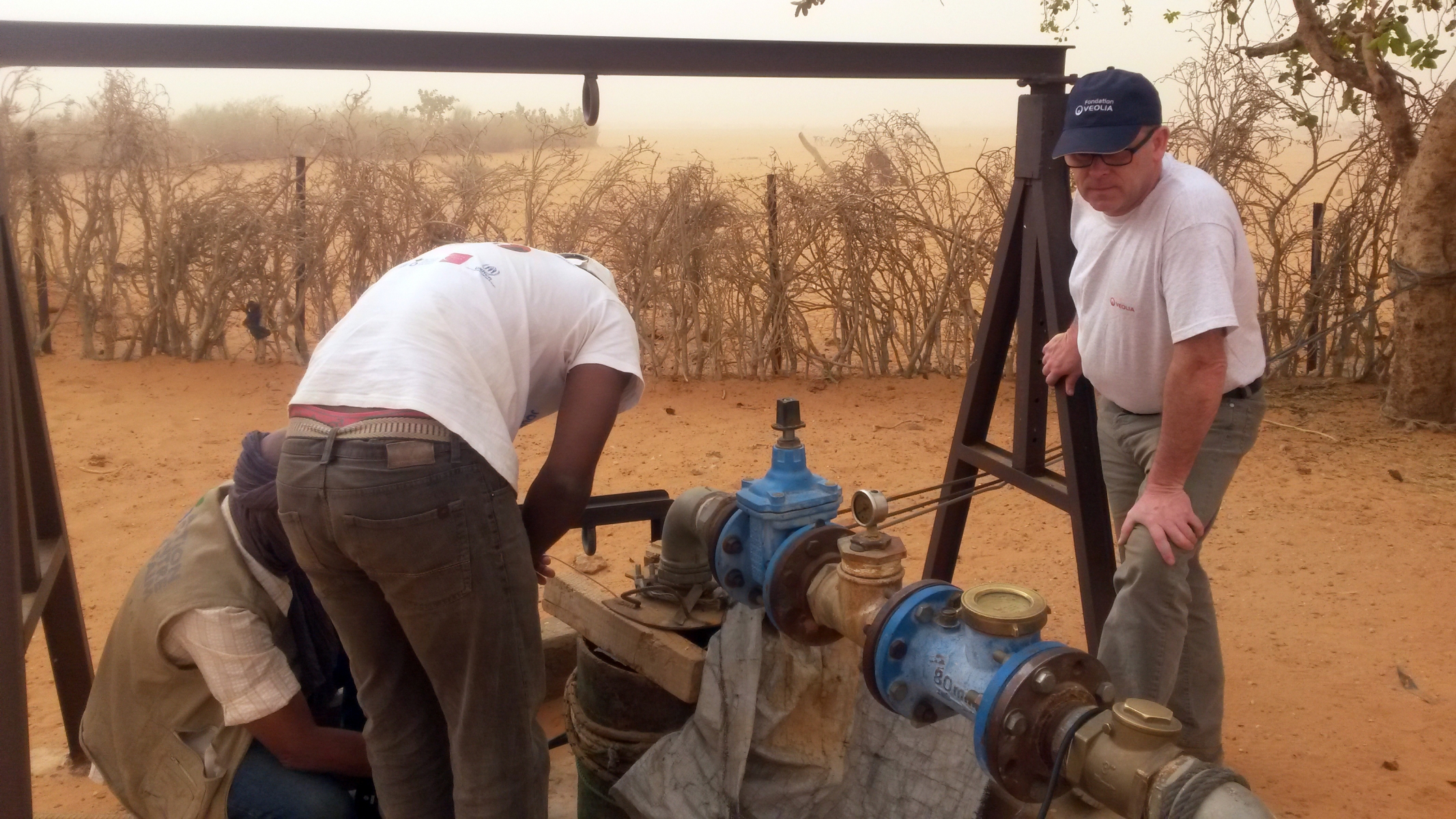 Veoliaforce involved in Mbera camp, Mauritania | Fondation Veolia